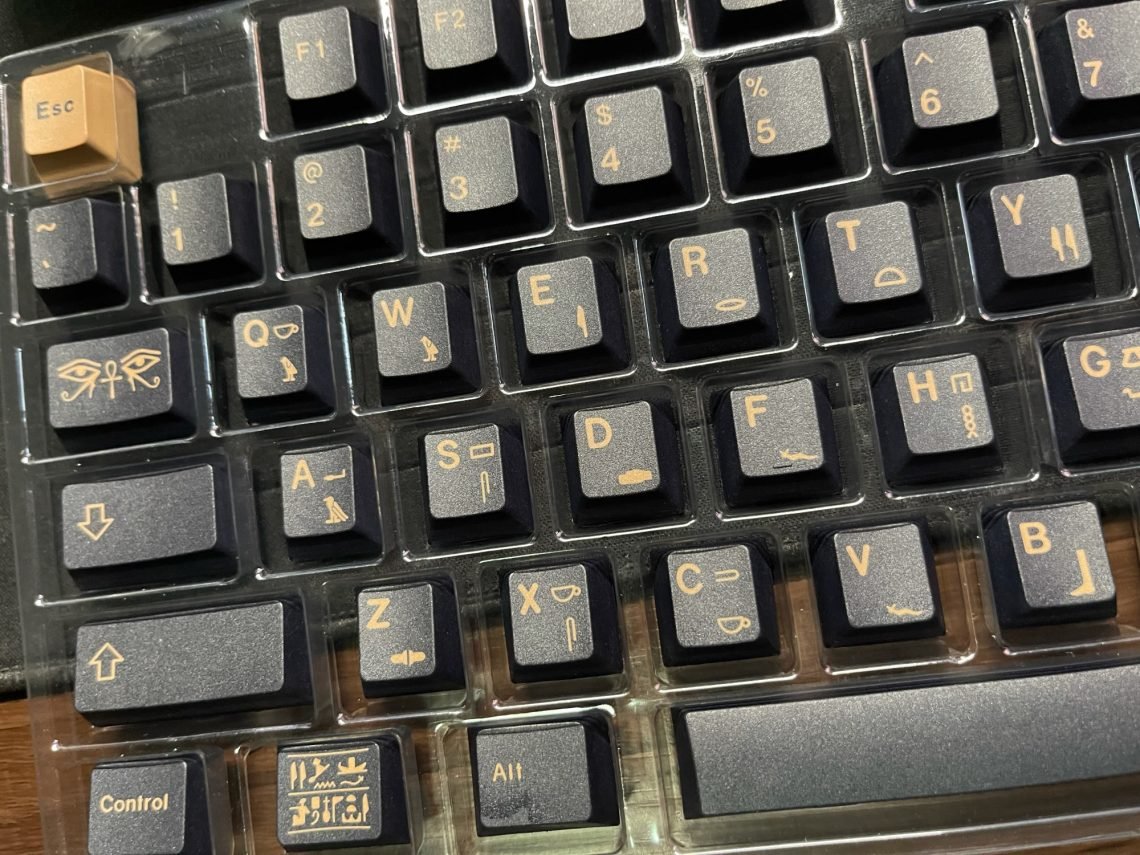 GMK Clone Egyptian Pharaoh Keycaps Set Minimalist - Keysium