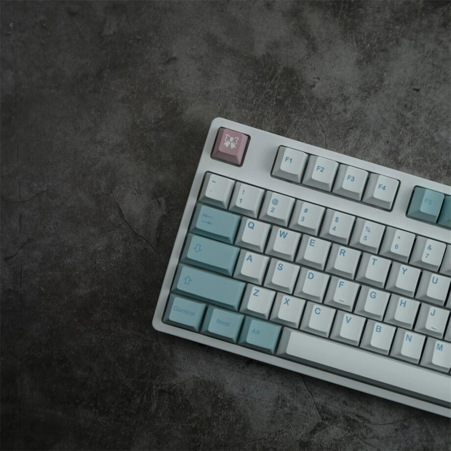 GMK Clone Noel Keycaps Set Blue White PBT - Keysium